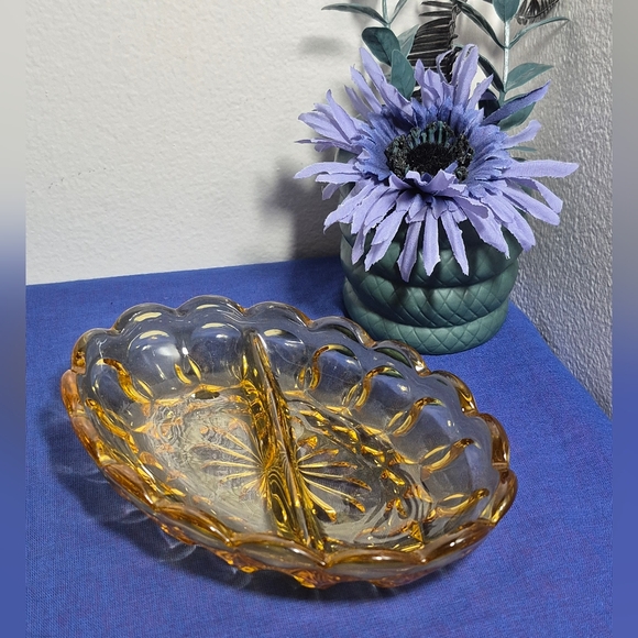 Anchor Hocking | Accents | Vintage Anchor Hocking Fairfield Amber Glass ...